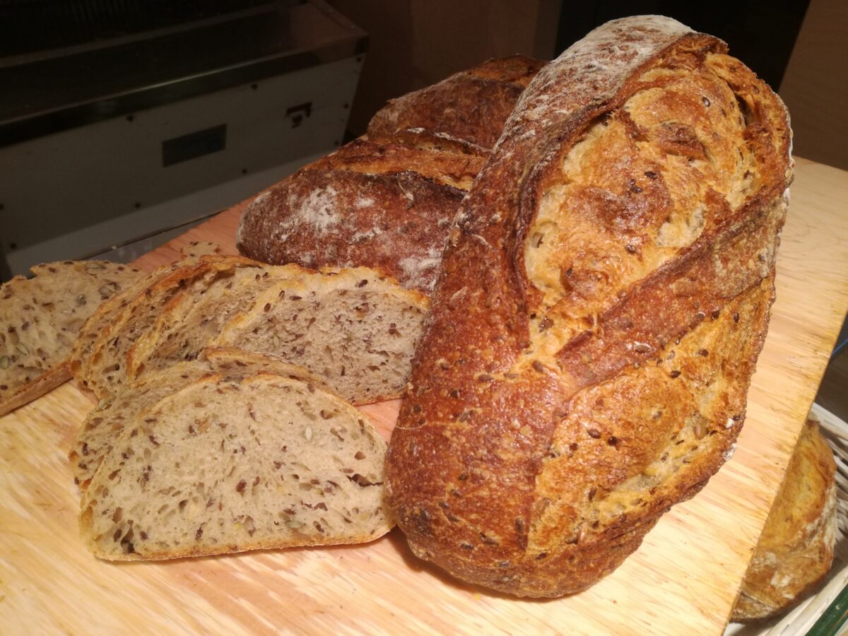 Pa semi-integral de massa mare, amb quatre llavors - Forn de Pa Fortino